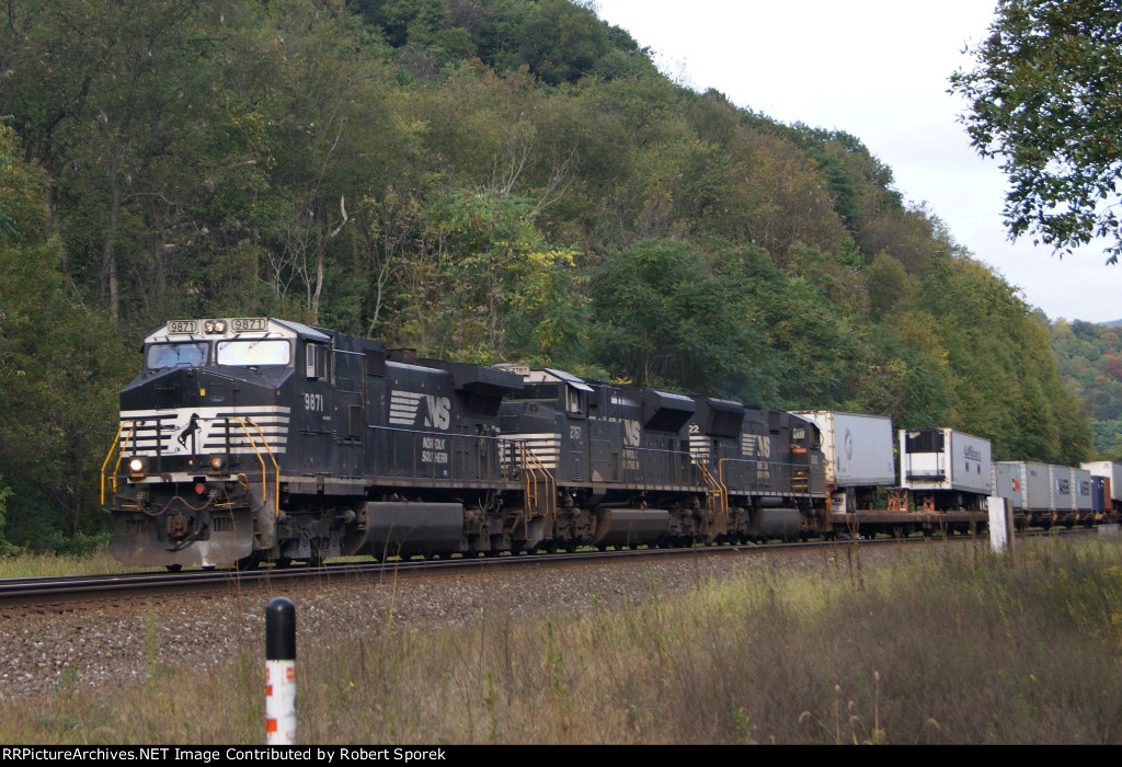 Eastbound NS Intermodal